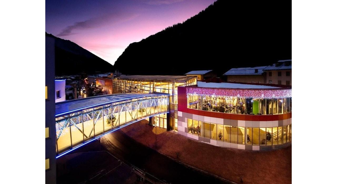 Outlet Center Brennero – Shopping e divertimento per tutti - Outlet ...